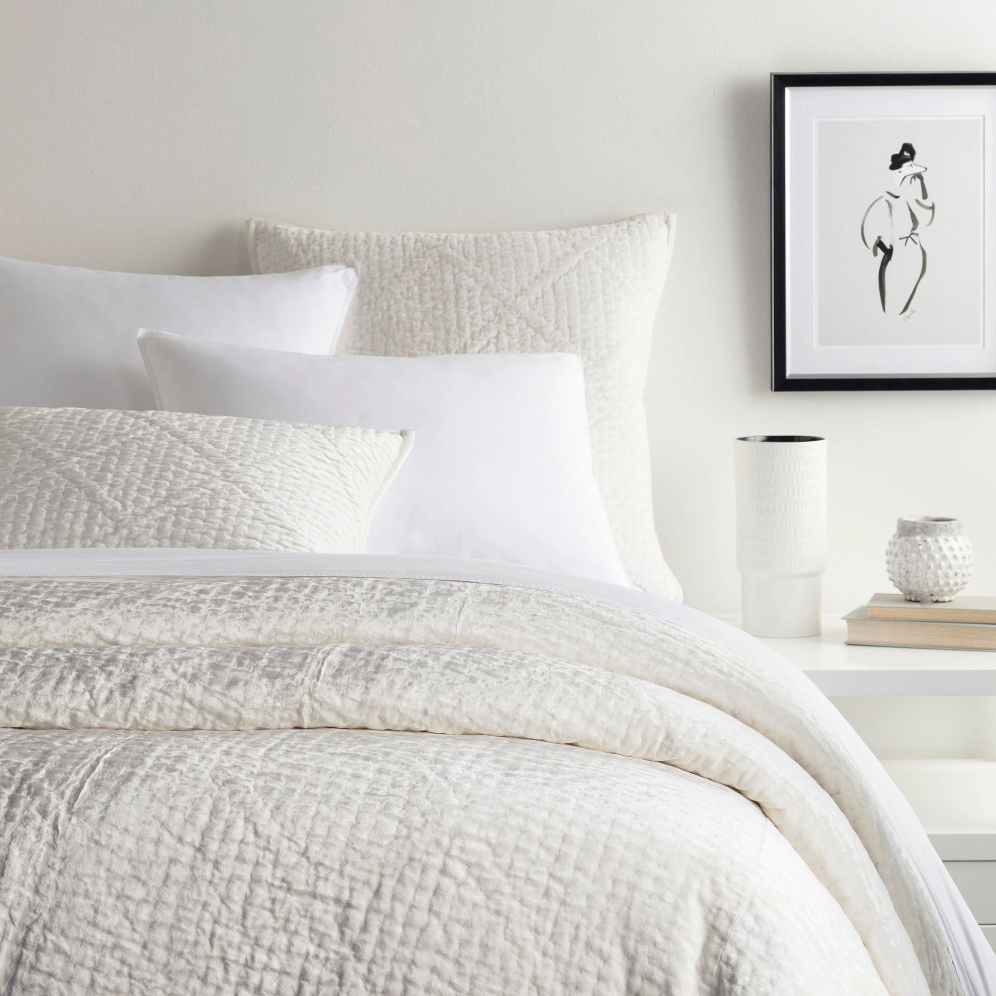 Parisienne Velvet Dove White Quilted Sham – Maison Roseaux